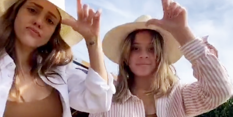 Jessica Alba And Daughter Honor Are Twinning In Matching Bikinis In New ...