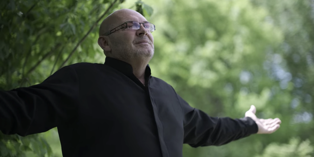 Thom Reed From Unsolved Mysteries Has Letters Confirming His UFO ...