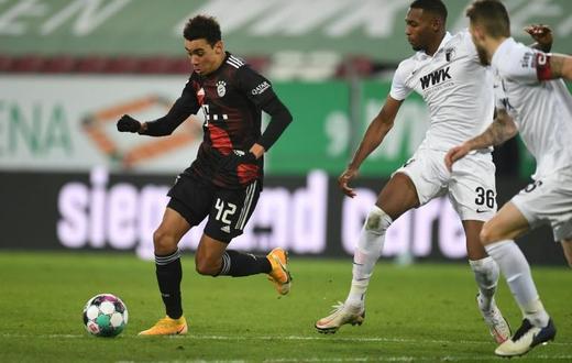 No licence, no car - mum drives Bayern starlet Musiala to training ...