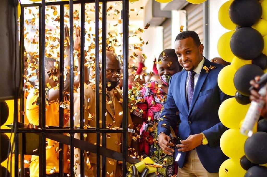 Comedian Crazy Kennar launches his own Restaurant (Photos) | Pulselive ...