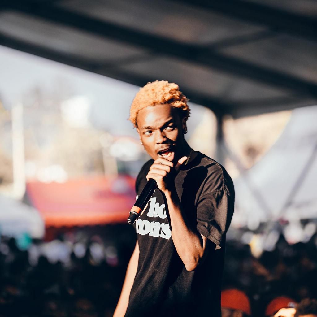 'Kishash' singer Lil Maina’s tribute on stage to late grandfather ...