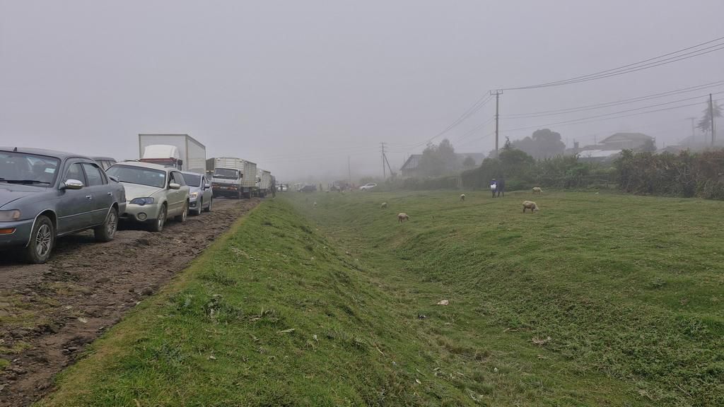 Motorists spend entire night stuck in traffic at Kimende along Nairobi ...