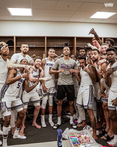 Metu, Okpala shine as 50 Cent lights Sacramento Kings beam | Pulse ...